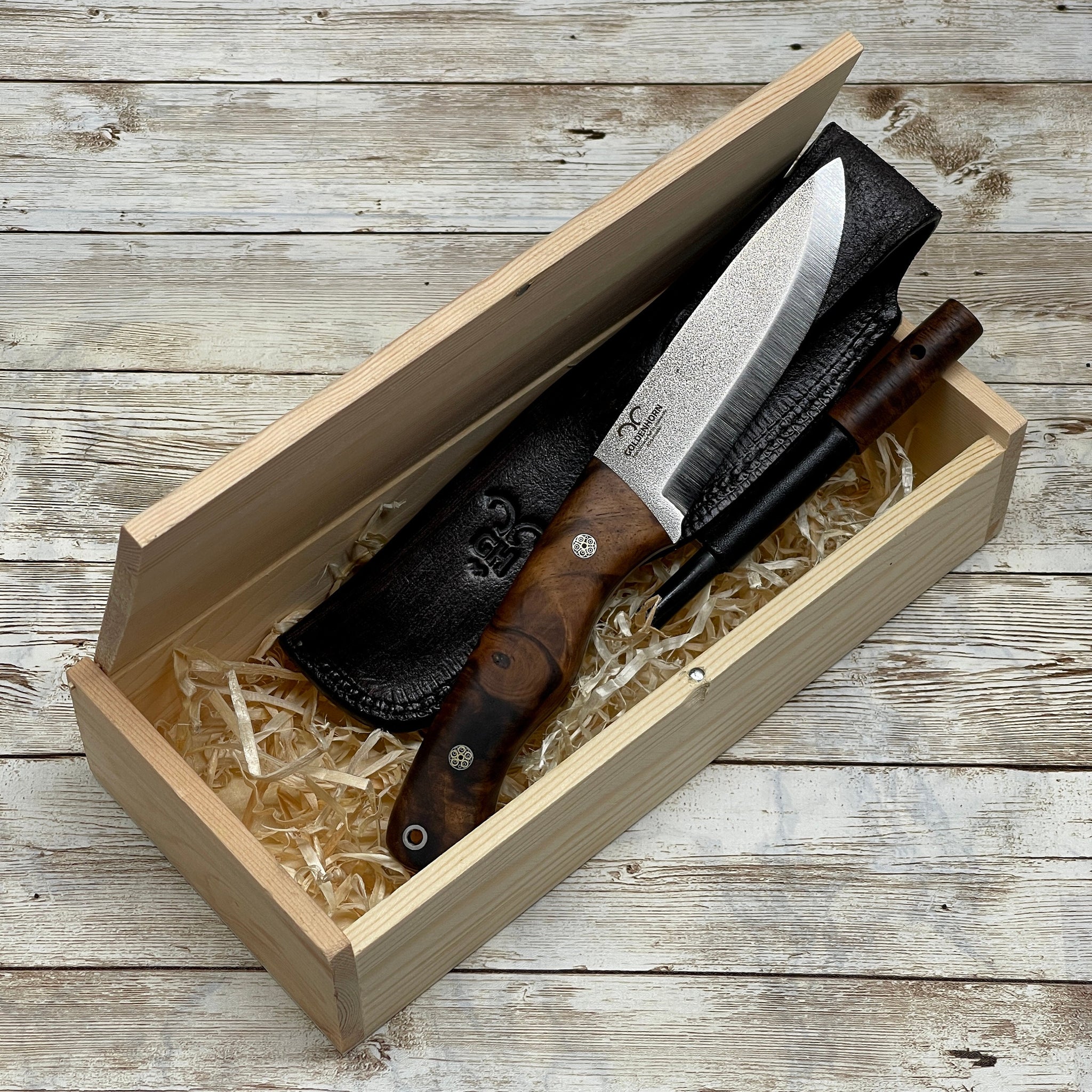 Camping Knife With Walnut Wood Handle N690 Bohler Steel Camping Knife With Walnut Wood Handle N690 Bohler Steel